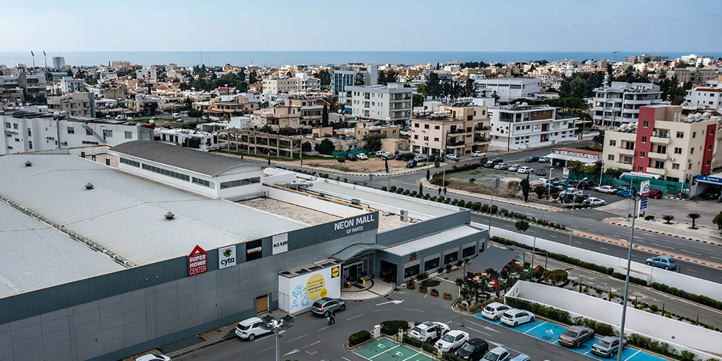 New Arrival At Neon Mall